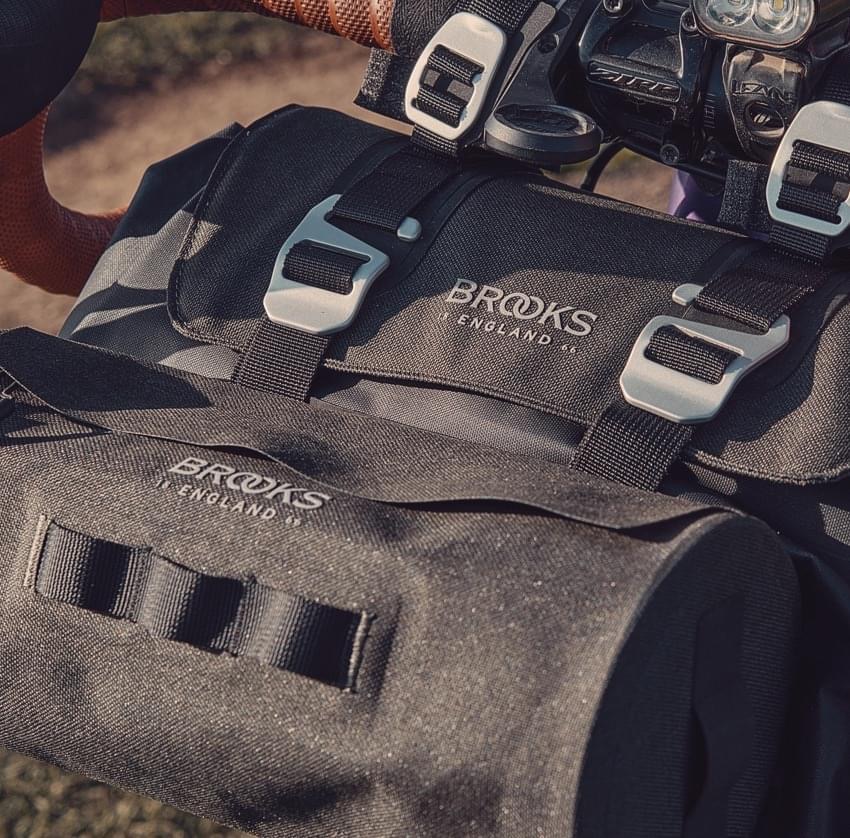 ให้การปั่นในระยะทางไกลมั่นใจด้วย BROOKS ENGLAND